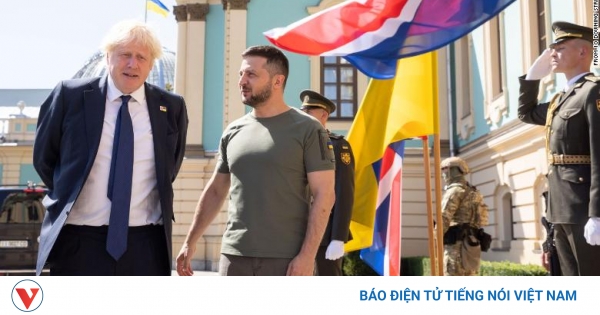 Thủ tướng Anh bất ngờ tới Kiev gặp ông Zelensky